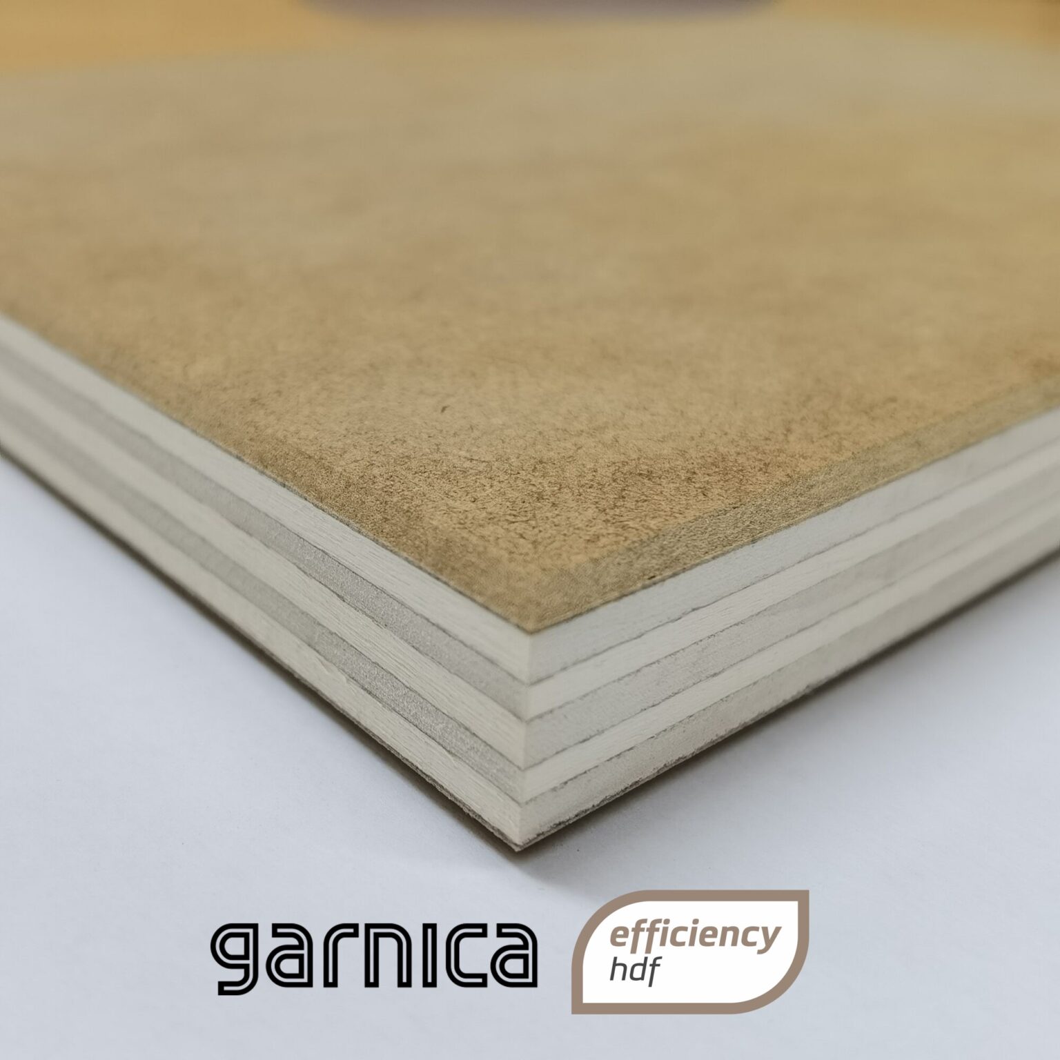 Contrachapado con caras de abedul y núcleo combinado Garnica Reinforced ...